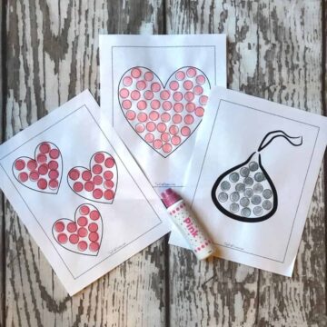Valentine's Day Dot Marker Printables {totally free instant download}