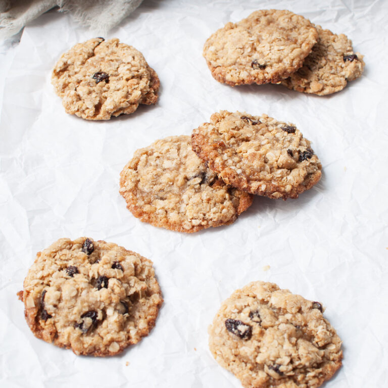 Amish Oatmeal Cookies | Two Pink Peonies